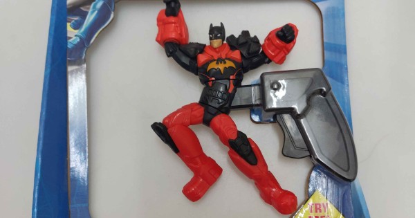 DELUXE COMBAT STAFF BATMAN SPINNING TOY BHC80 BHC79