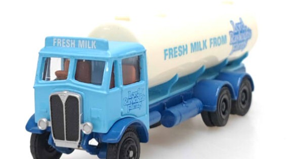EFE 1/76 AEC MAMMOTH MAJOR 3 AXLE CYLINDRICAL TANKER LORD REYLEIGH'S ...