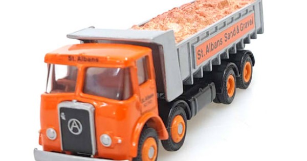 EFE 1/76 ATKINSON 4 AXLE TIPPER LORRY ST ALBANS SAND AND GRAVEL 13301