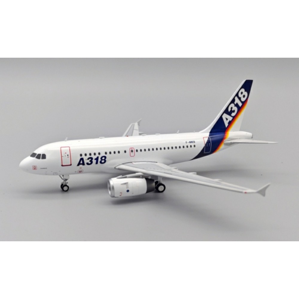 1/200 AIRBUS A318-122 F-WWIB WITH STAND