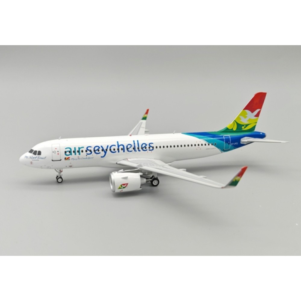 1/200 AIR SEYCHELLES AIRBUS A320-251N S7-PTI WITH STAND
