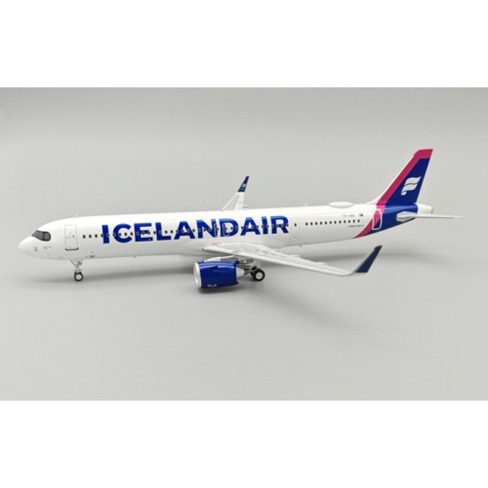 1/200 ICELANDAIR AIRBUS A321-271NX TF-IAA WITH STAND
