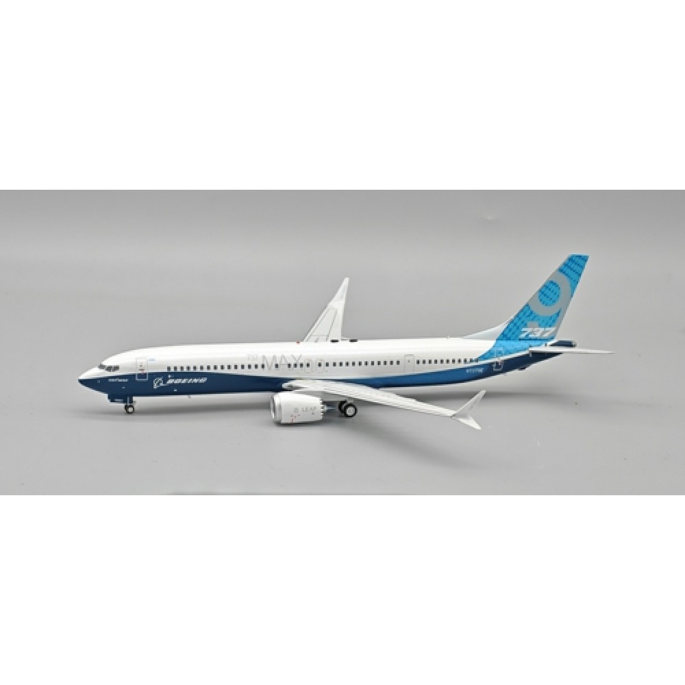 1/200 BOEING 737-9 MAX N7379E HOUSE WITH STAND