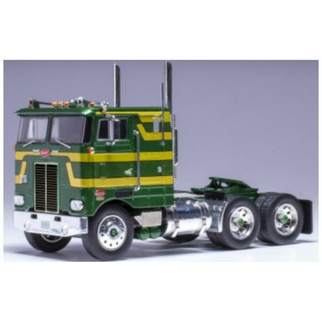 IXTR184 - 1/43 PETERBILT T 352 PACEMAKER GREEN 1979
