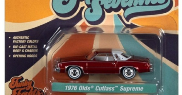 1/64 1976 OLDS CUTLASS SUPREME AND 1972 BUICK RIVIERA JLPK022B-1